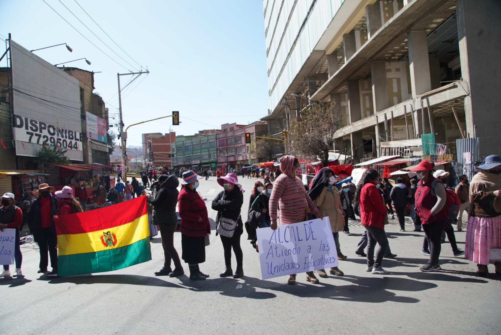ABI - Padres y madres de familia del macrodistrito Max Paredes realizan ...