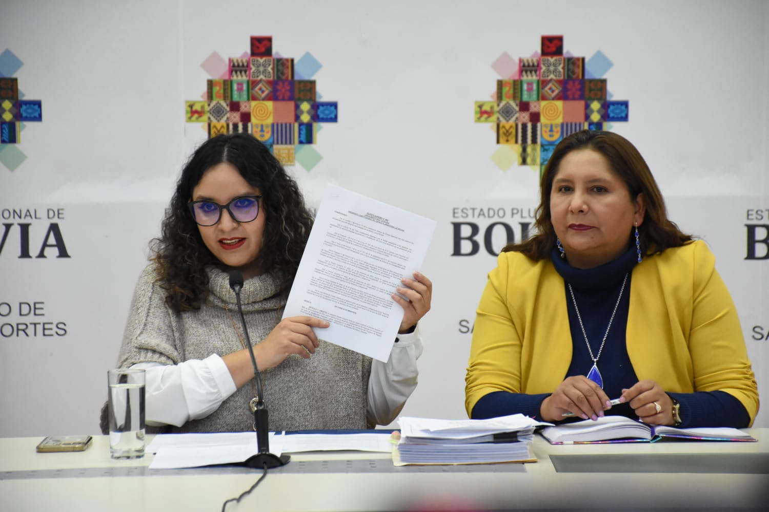 ABI - Ministra de Salud María Renee Castro informa sobre la ampliación ...