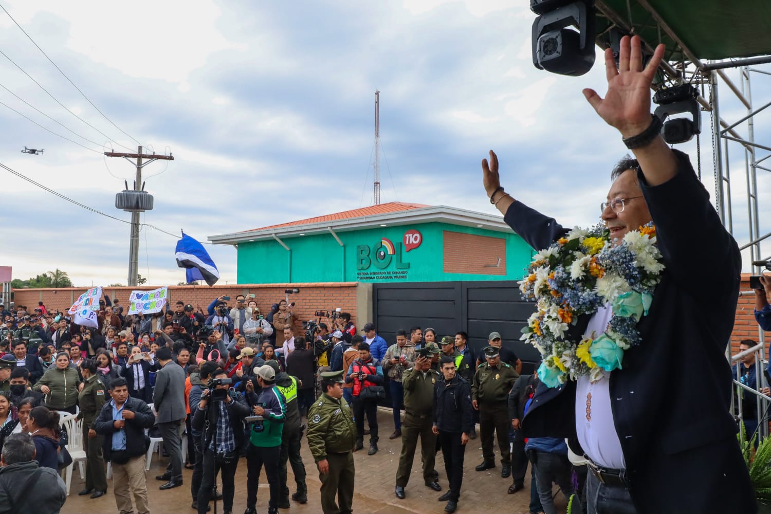 ABI - Presidente del Estado Luis Arce, inaugura el Centro de Monitoreo ...