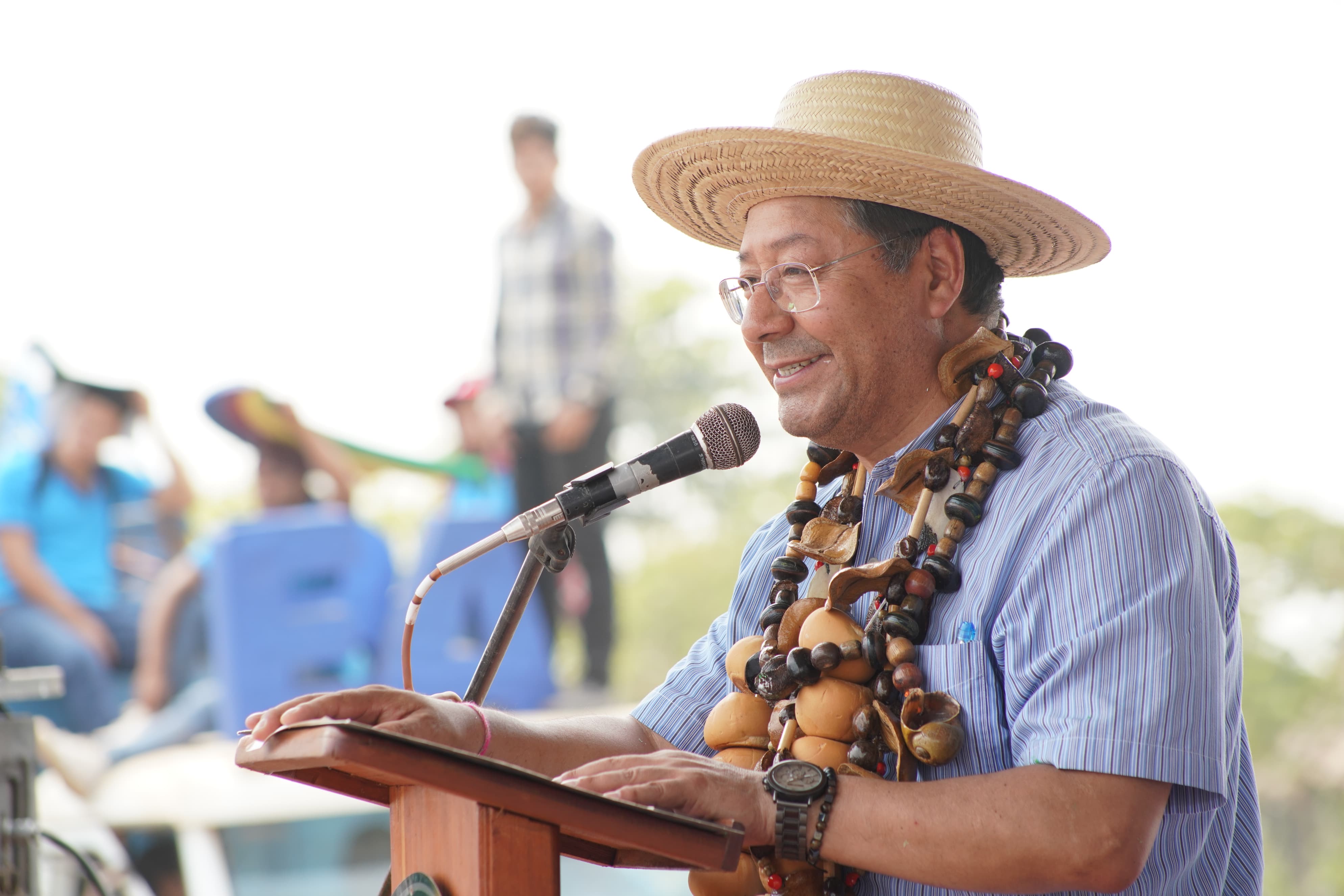 ABI - Presidente coloca la Piedra Fundamental para la Construcción de ...