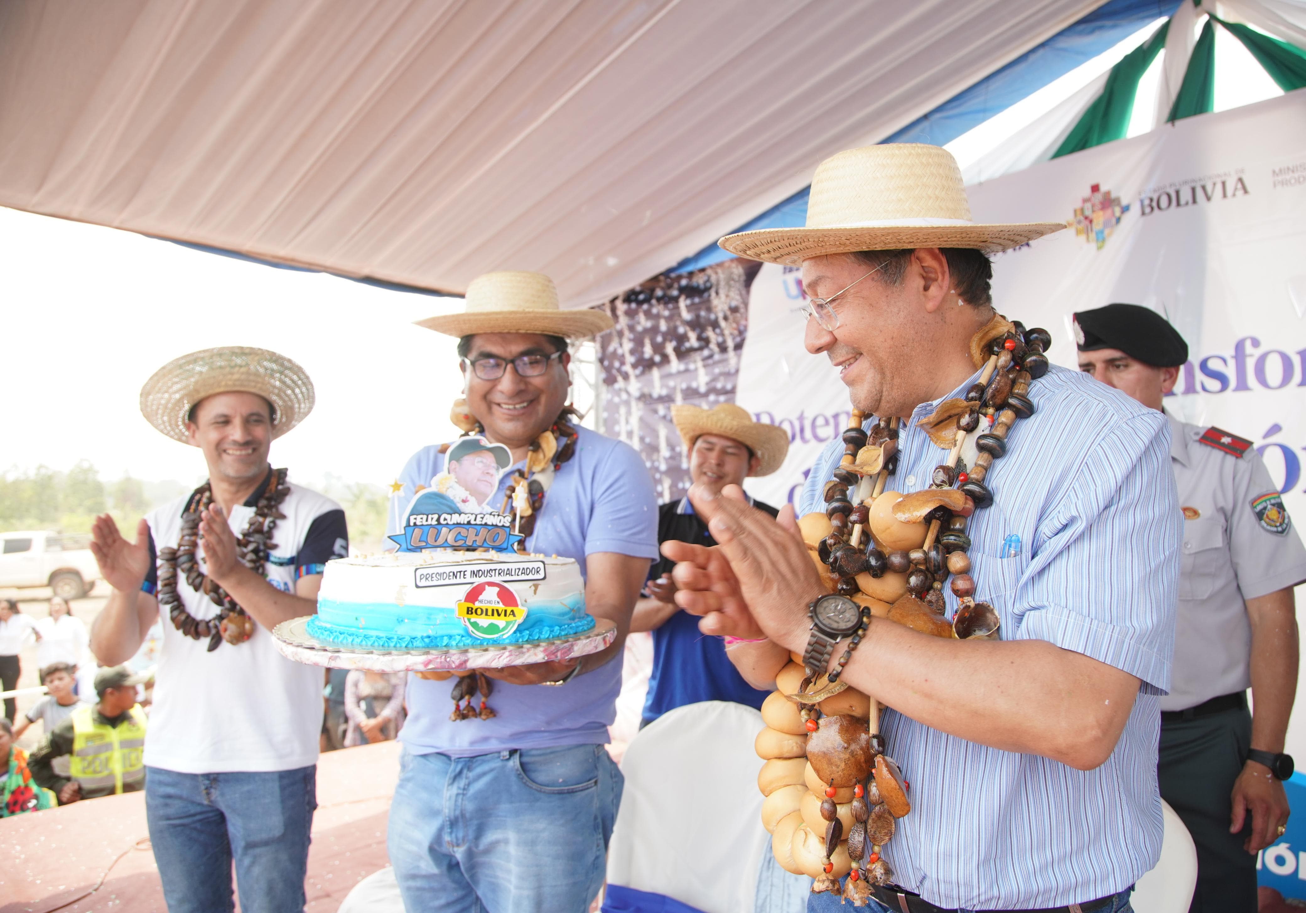 ABI - Presidente coloca la Piedra Fundamental para la Construcción de ...